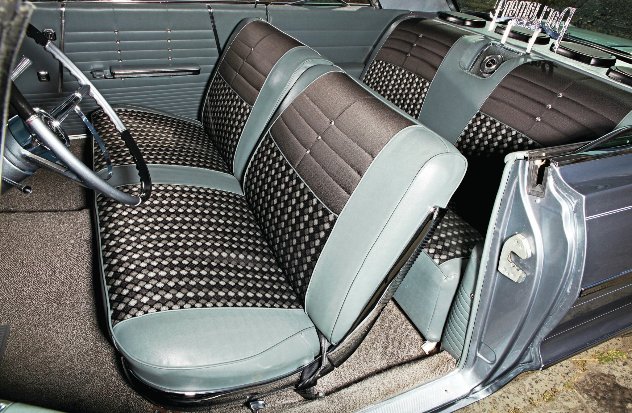 1964-chevrolet-impala-front-seats-05 - Lowrider