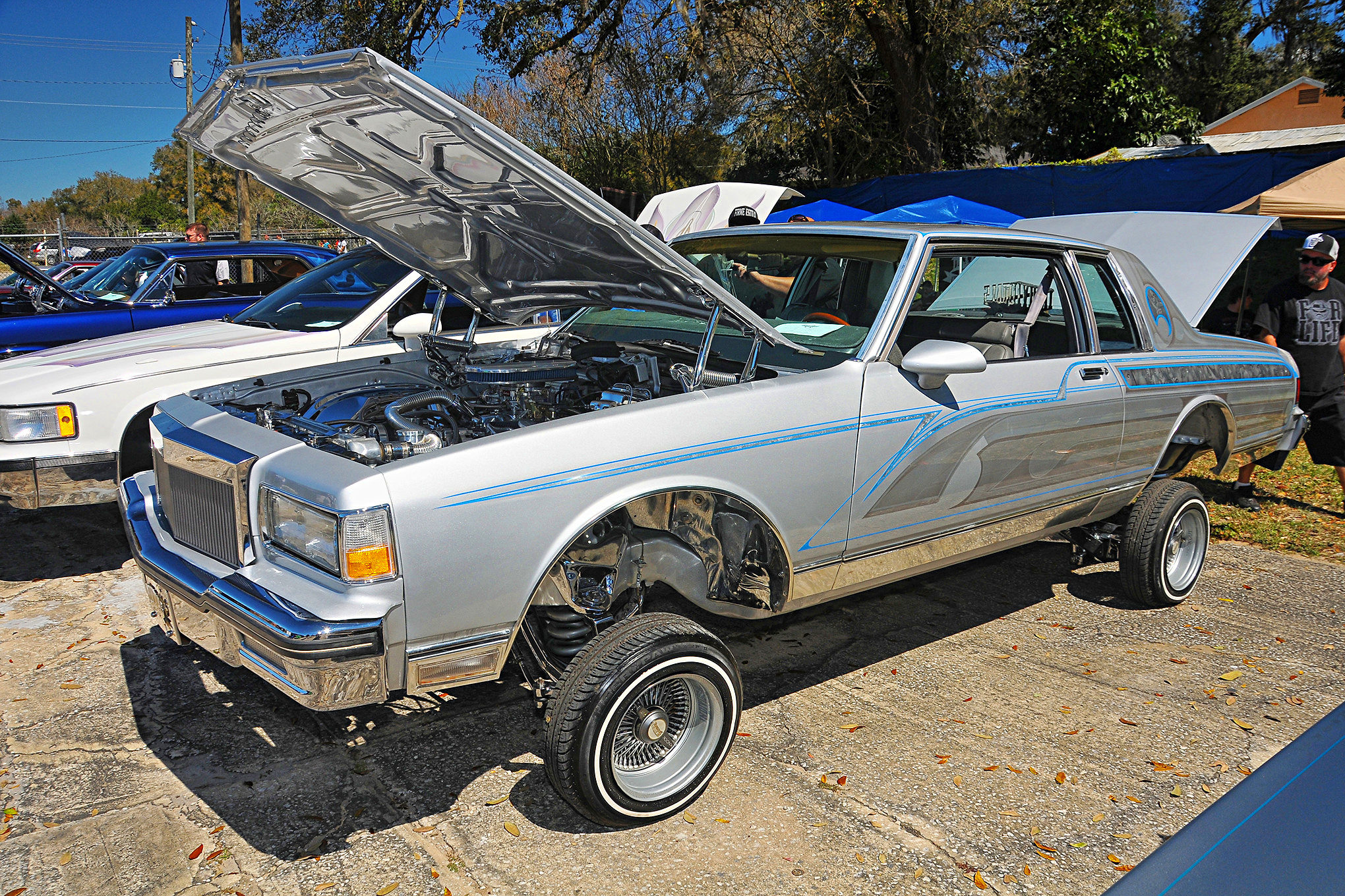 royal legacy 6th anniversary lowrider show silver box caprice - Lowrider